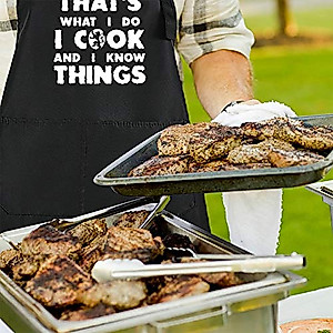 Rosoz Funny BBQ Black Chef Aprons for Men, I Cook and I Know Things Adjustable Kitchen Cooking Aprons with Pocket Waterproof Oil Proof Father’s Day/Birthday