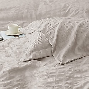 Cozyide Light Grey Duvet Cover Queen, 3 Pieces Bedding Duvet Covers, Soft Breathable Seersucker Duvet Cover Set with Zipper Closure and Corner Ties (1 Duvet Cover 90"x90" + 2 Pillow Shams 20"x26")