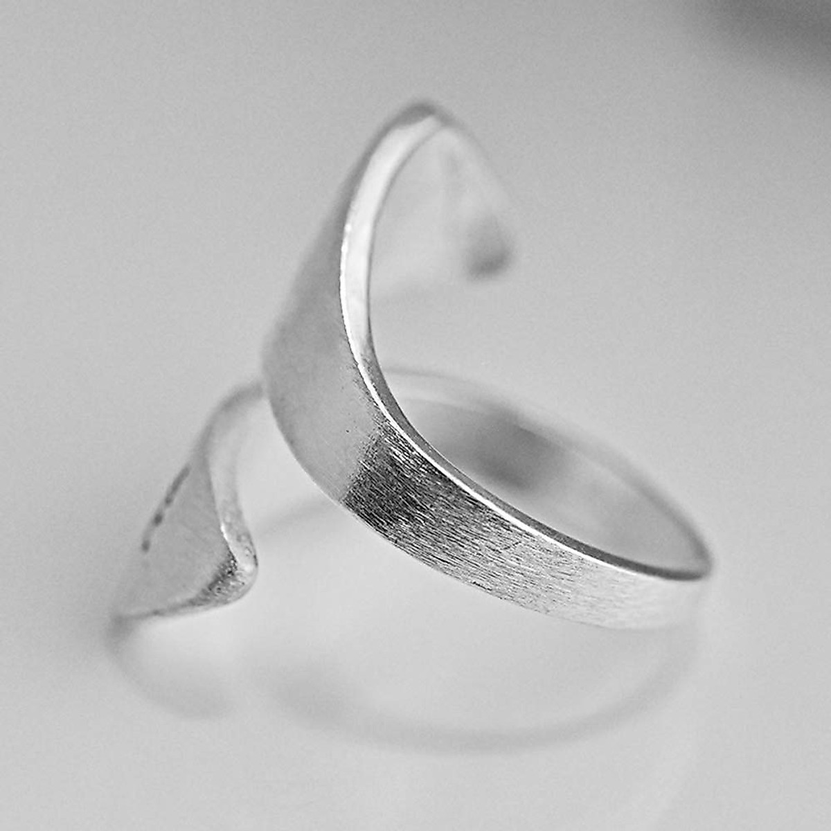 Mountain and Trees Cute Wrap Rings for Women Finger Band Statement Vintage Silver Plated Middle Tail Ring Wide Hypoallergenic Expandable Adjustable Cute Engagement Promise Dainty Mother Gifts Birthday