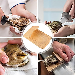 Xyeyo Oyster Shucking Clamp Shucker Tool Wood Oyster Holder Opener Shucking Block Wooden Seafood Shucking Clip for Kitchen Home Outdoor Barbecue Camping (1PCS), 3.14*5.1inch