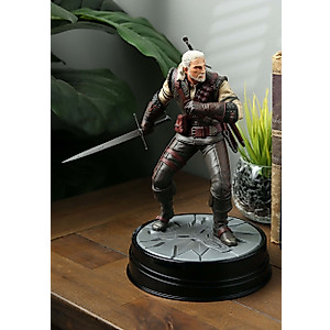 DARK HORSE COMICS The Witcher 3: Wild Hunt Geralt Manticore Figure, Standard