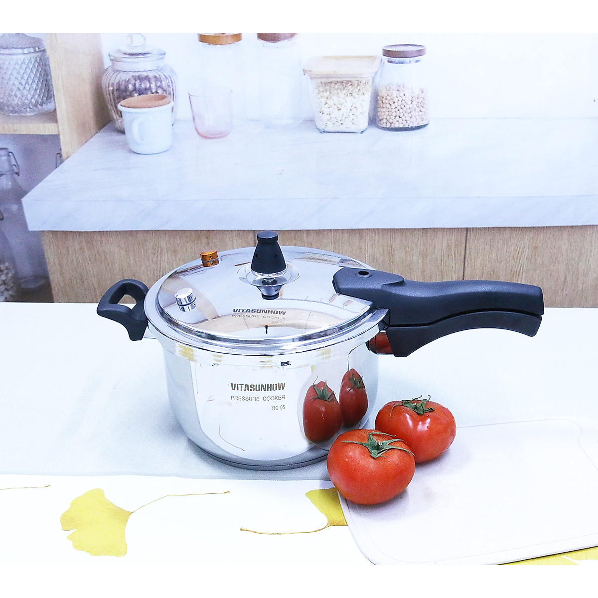 VITASUNHOW Stainless Steel Pressure Cooker with Steamer Basket, Faster Cooking and Safety Pressure Release (9-Liter)