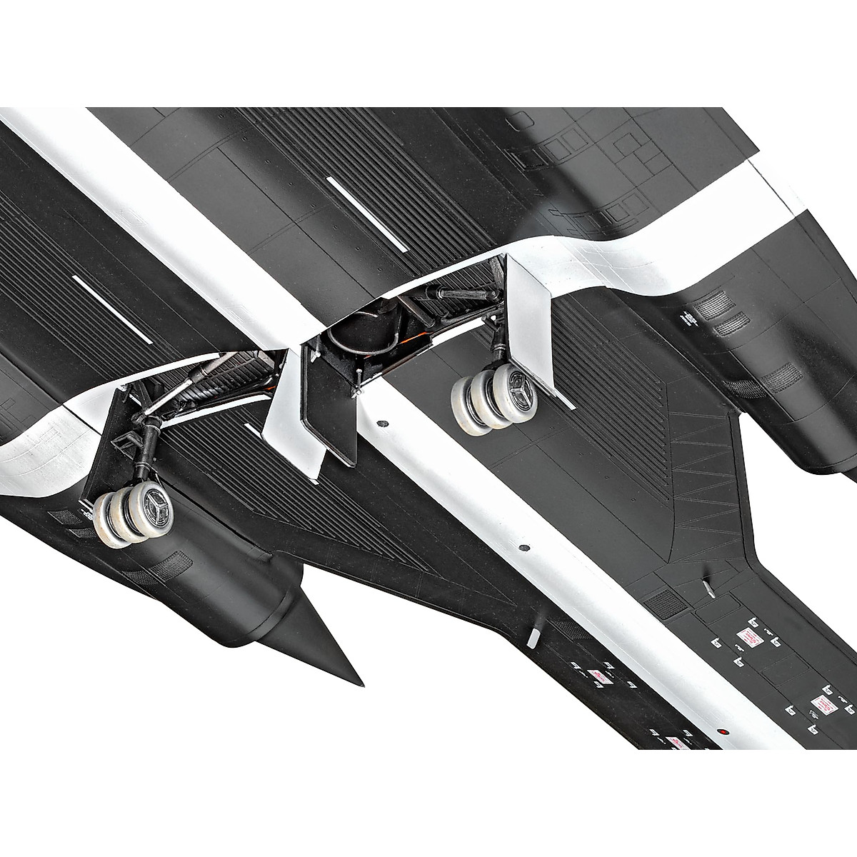 Revell Level 5 Model Kit Lockheed SR-71A Blackbird Stealth Aircraft The World's Fastest Stealth Jet 1/48 Scale Model