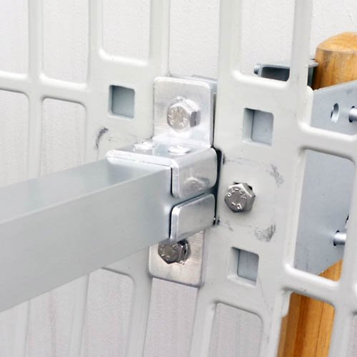 Premiertek Outdoor 2.4GHz 24DBI Directional High-Gain N-Type Female Aluminum Die Cast Grid Parabolic Antenna (ANT-GRID-24DBI)