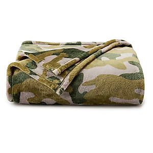 The Big One Throw Blanket, Super Soft Plush Camo Throw for Couch, or Bed Cozy Lightweight Fluffy Oversized 5 x 6 ft, Living Room and Bedroom