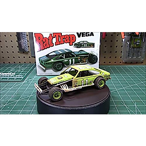 Round 2 1974 Chevy Vega Modified Rat Trap (2T) (MPC905M)