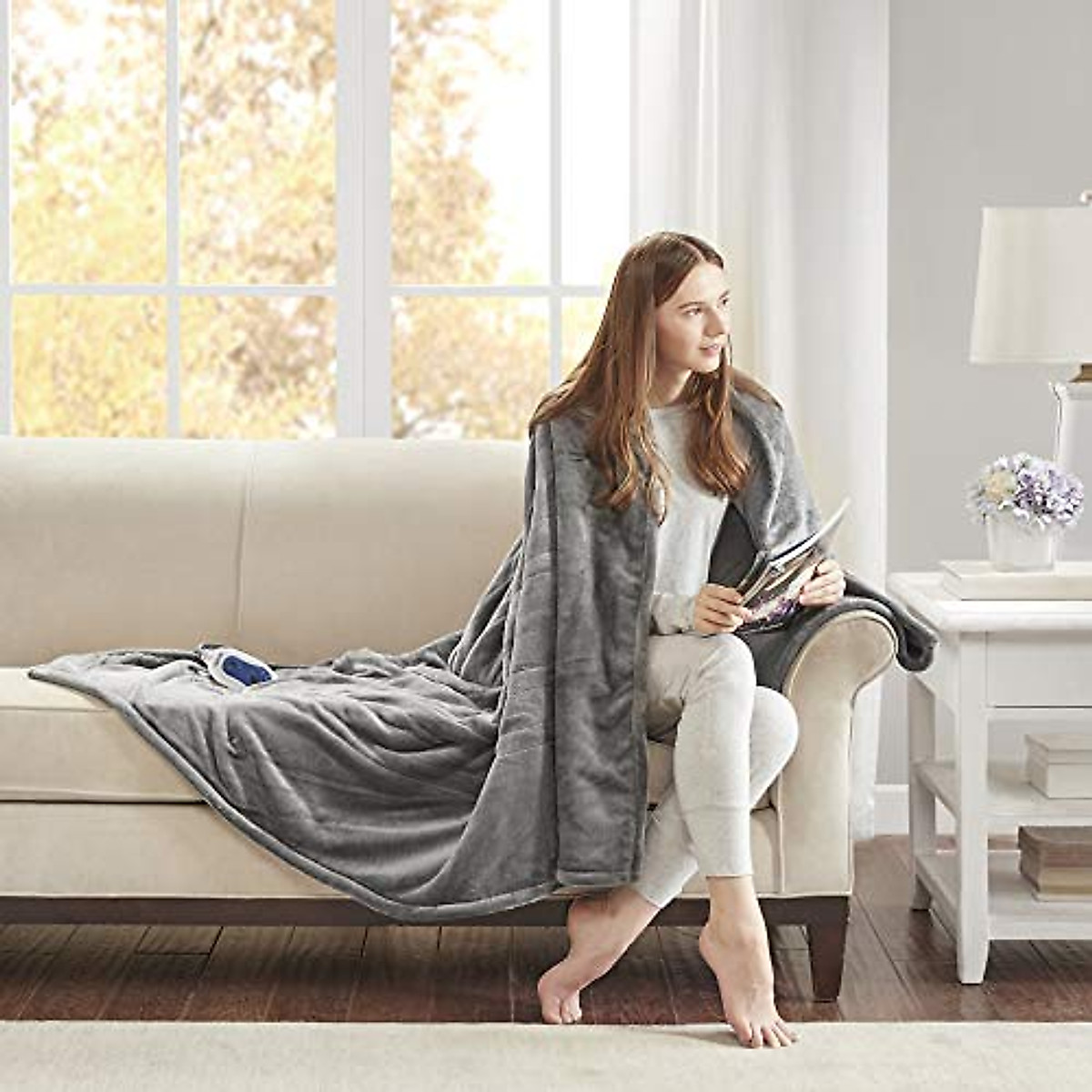 Beautyrest Reversible Microlight to Sherpa Electric Blanket, Auto Shut Off, Virtually Zero EMF, Multi Heat Setting, UL Certified, Machine Washable, Grey Oversized Throw (60 inx70 in)
