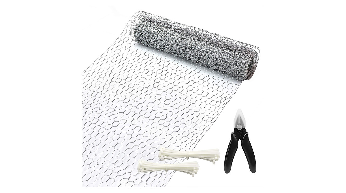 BSTWM Chicken Wire Net 16.9in x 50ft for Crafts & Gardening