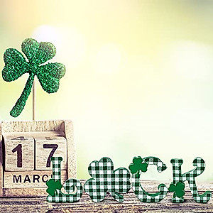 Aweyka 4 Pieces St. Patrick's Day Table Wooden Signs, Shamrock Tiered Tray Decor Lucky Table Decor Irish Themed Freestanding Shamrock Table Centerpiece for Home Decor Party Decoration