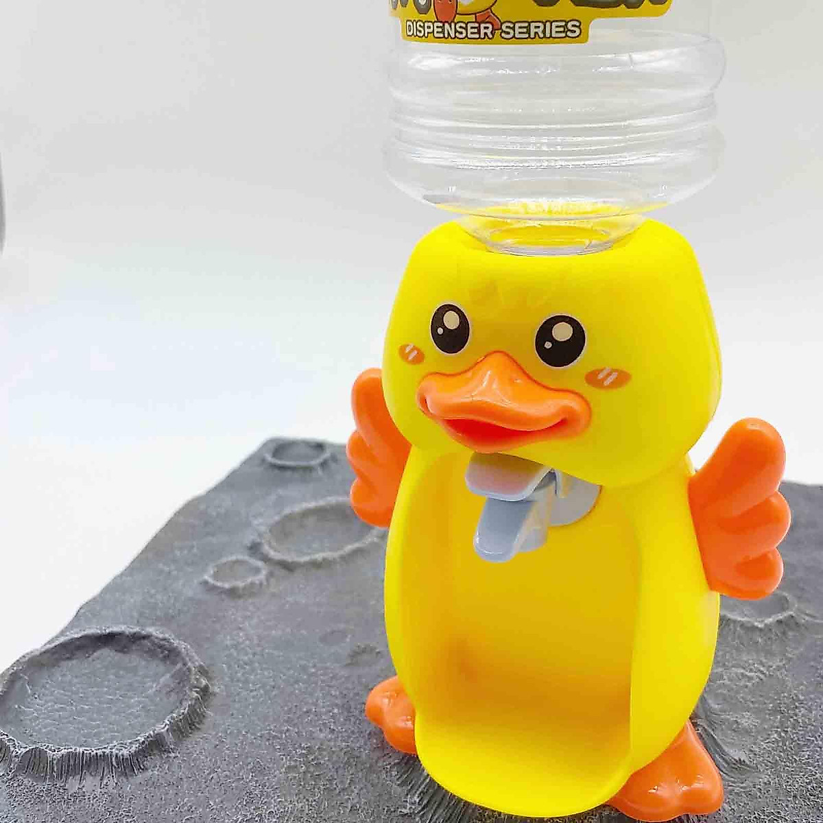 LUOZZY Mini Water Dispenser Toy for Kids Cartoon Animal Water Machine Toy for Kids Water Dispenser Dollhouse Toy (Cute Duck)