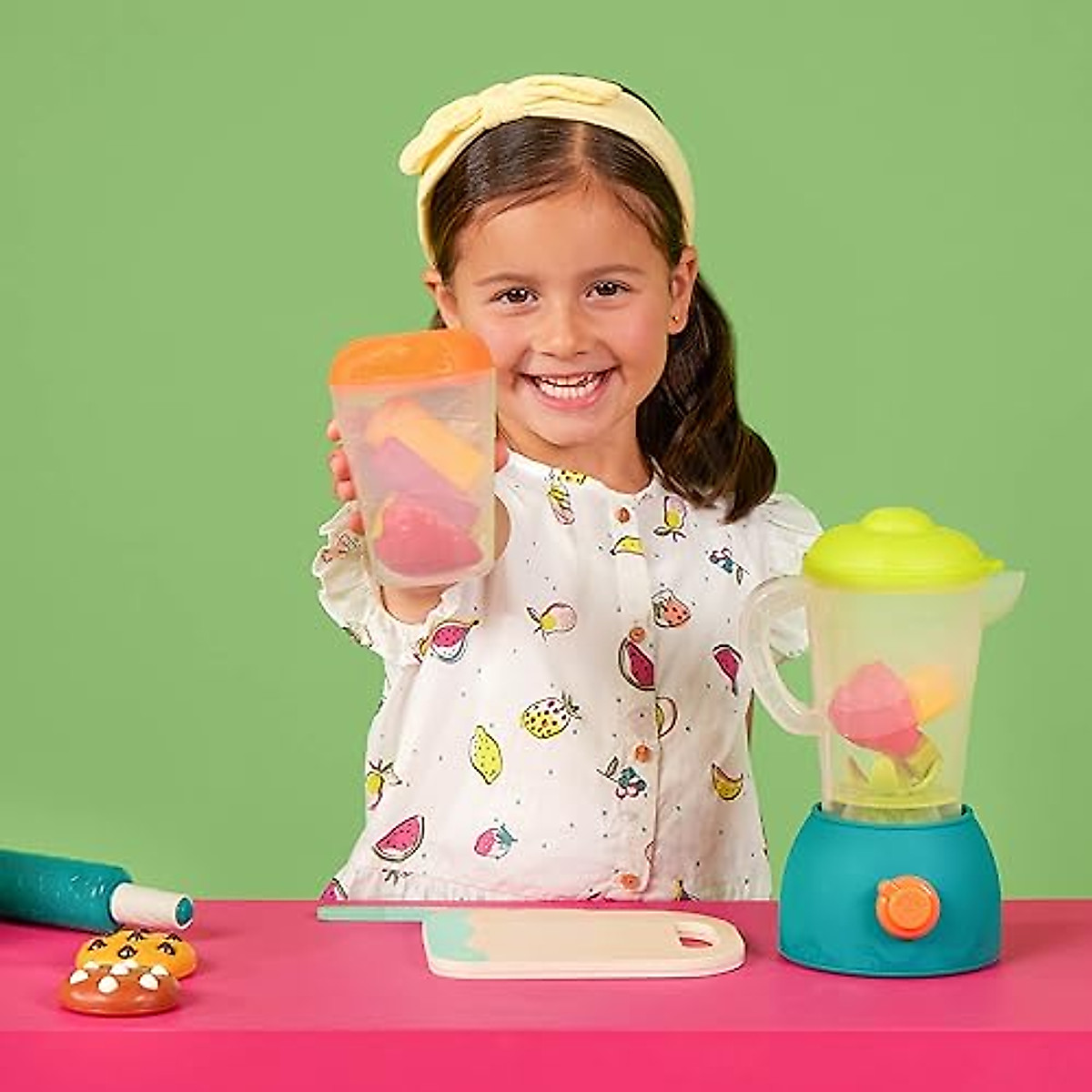 B. toys-Mini Chef - Fruity Smoothie Playset- Pretend Play Smoothie Play Set – Toy Blender & Play Kitchen Accessories – Play Food, Cup, Cutting Board, Knife – Role-Play Toys for Kids – 3 Years +