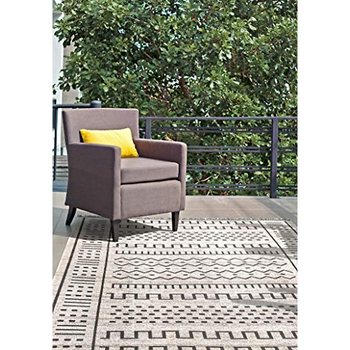 nuLOOM Cora Tribal Indoor/Outdoor Area Rug, 3' x 5', Light Grey