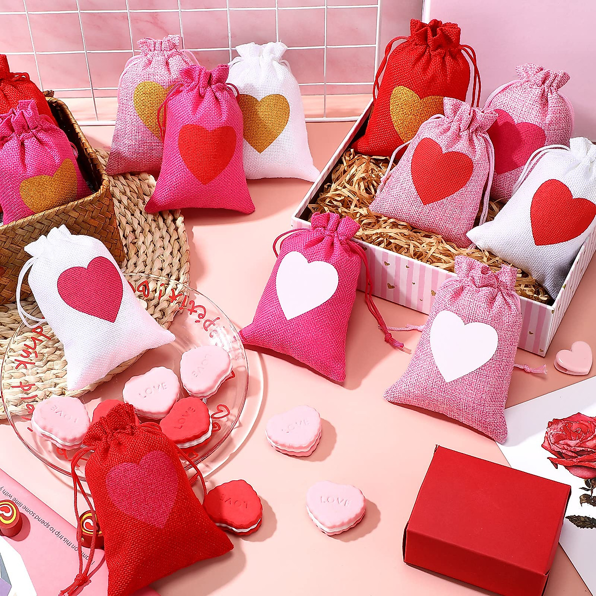 36 Pcs Valentine's Day Heart Burlap Gift Bags 4 x 6 Inch Burlap Bags with Drawstring Small Linen Jewelry Pouches Drawstring Bags for Wedding Baby Shower Party Favors Christmas DIY Craft, 4 Colors