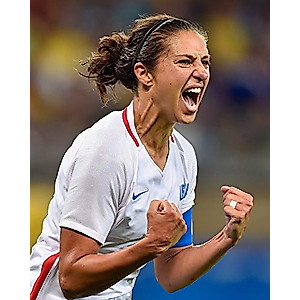 Carli Lloyd 8 x 10 / 8x10 Glossy Photo Picture Image