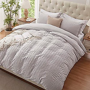 Cozyide Light Grey Duvet Cover Queen, 3 Pieces Bedding Duvet Covers, Soft Breathable Seersucker Duvet Cover Set with Zipper Closure and Corner Ties (1 Duvet Cover 90"x90" + 2 Pillow Shams 20"x26")