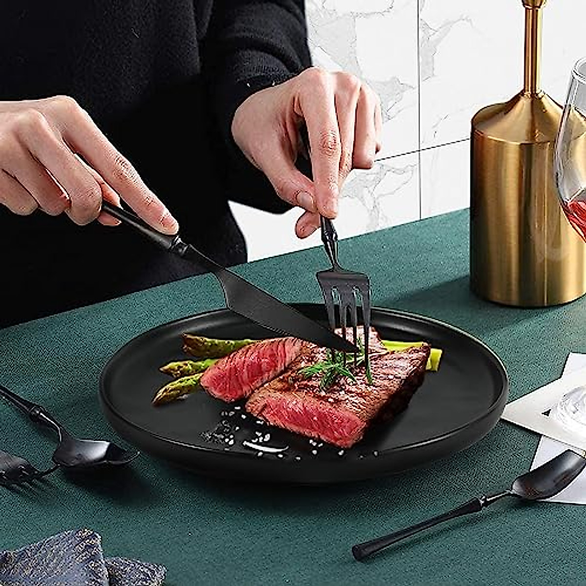 Vidalenta Porcelain Dinner Plates Set of 4, 10 Inch Salad Plate Set, Ceramic Pasta Plate Set Serving Dishes Small Plates Modern Dinnerware Set, Microwave Oven and Dishwasher Safe, Matte Black