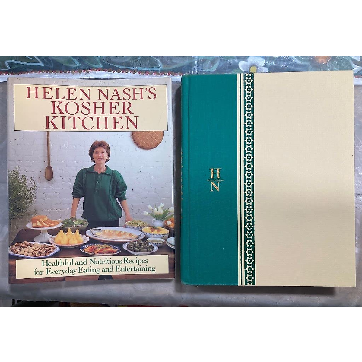 Helen Nash's Kosher Kitchen: Healthful and Nutritiious Recipes for Everyday Eating and Entertaining