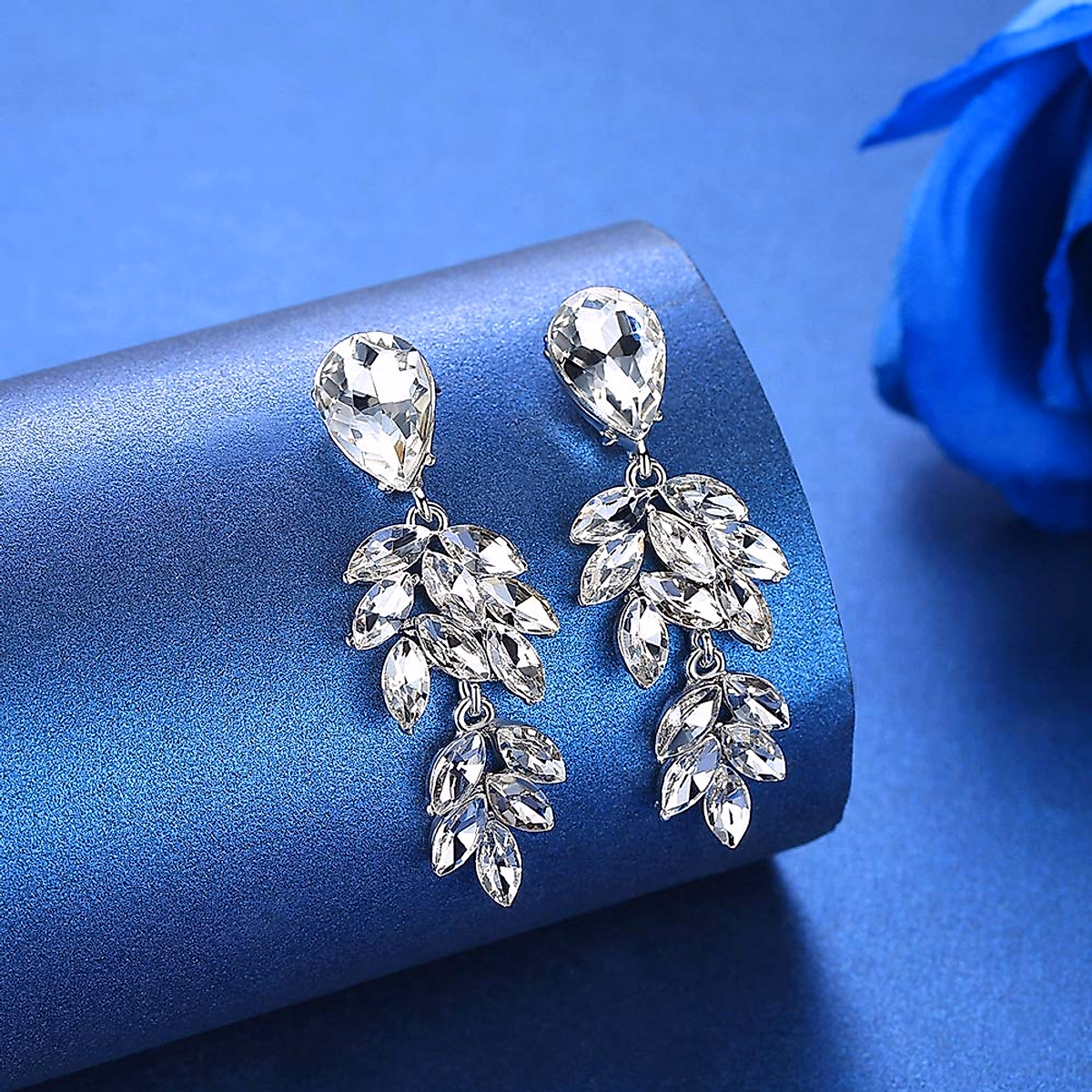 mecresh Silver Transparent Cute Crystal Leaf Filigree Cluster Chandelier Drop Dangle Earrings Jewelry for Women's Day 2022 Fashion Jewelry