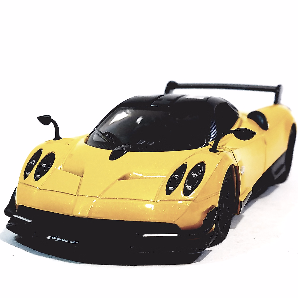 KiNSMART 2016 Pagani Huayra BC Yellow 5" 1:38 Scale Die Cast Metal Model Toy Car w/Pullback Action
