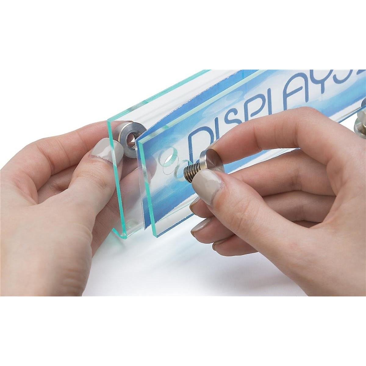 Displays2go D2G33603 8 x 2 Inch Acrylic Name Plate (NPSIGN82)