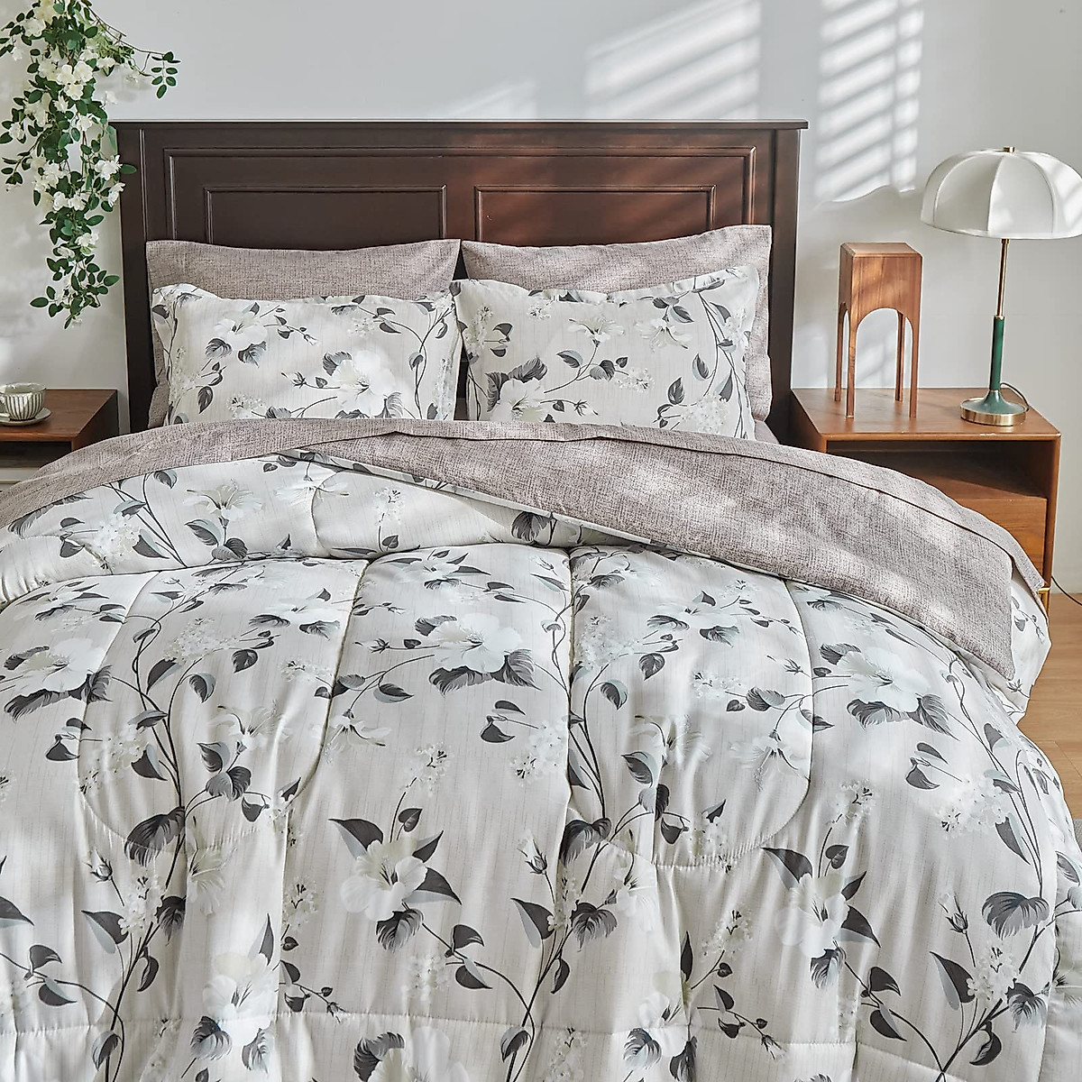 Botanical Comforter Sheet Set White Flower Bed in a Bag 7 Pieces Queen Size Bedding Set (1 Comforter 2 Pillow Shams 1 Flat Sheet 1 Fitted Sheet 2 Pillowcases)