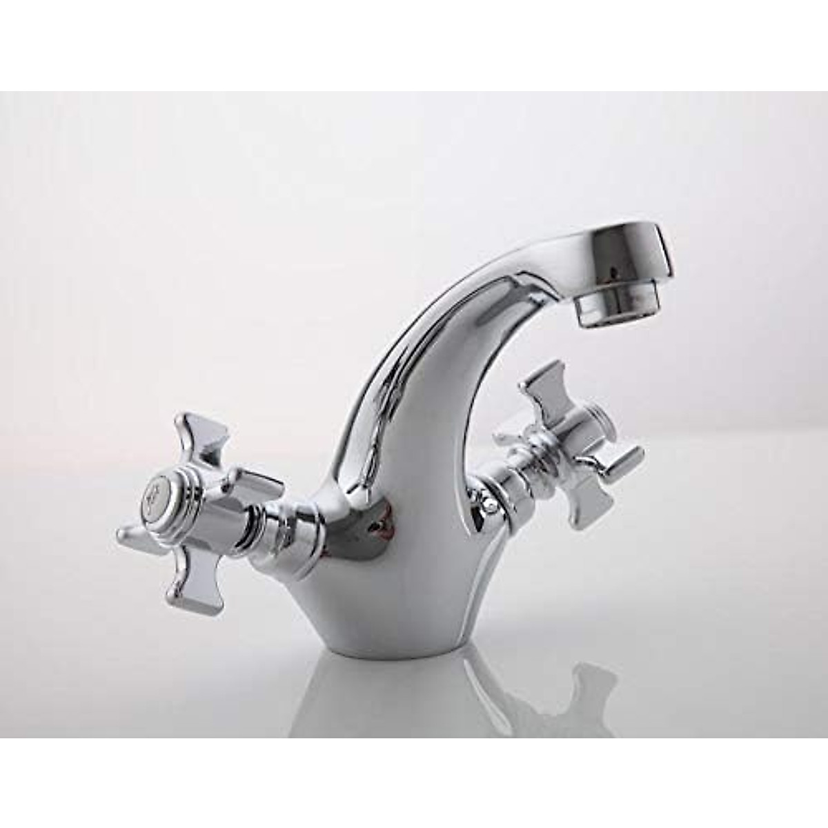 Kitchen Taps Silver Brass Bathroom Fixtures Basin Faucet Dual Handle Hot and Cold Water Tap Mixer for Bath Room Faucet
