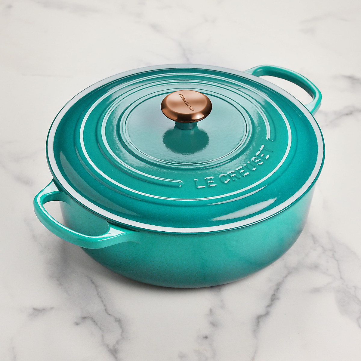 Le Creuset Signature 6.75-quart Round Wide Oven with Copper Knob - Enameled Cast Iron (Caribbean)