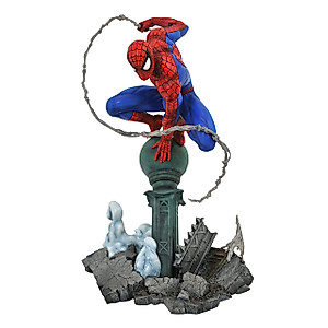 DIAMOND SELECT TOYS Marvel Gallery: Spider-Man PVC Statue, Multicolor 10 inches