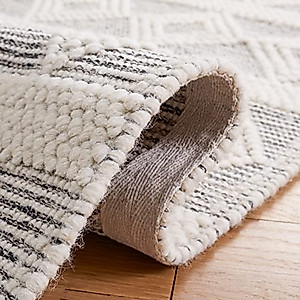 Safavieh Natura Collection Accent Rug - 4' x 6', Ivory & Black, Handmade Flat Weave Moroccan Boho Rustic Braided Tassel Wool, Ideal for High Traffic Areas in Entryway, Living Room, Bedroom (NAT307A)