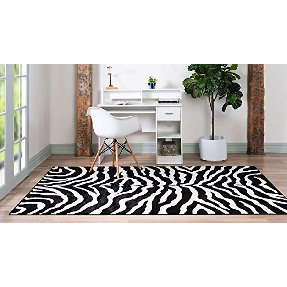 Unique Loom Wildlife Collection Animal Inspired with Zebra Design Area Rug, 6 x 9 ft, Black/Ivory