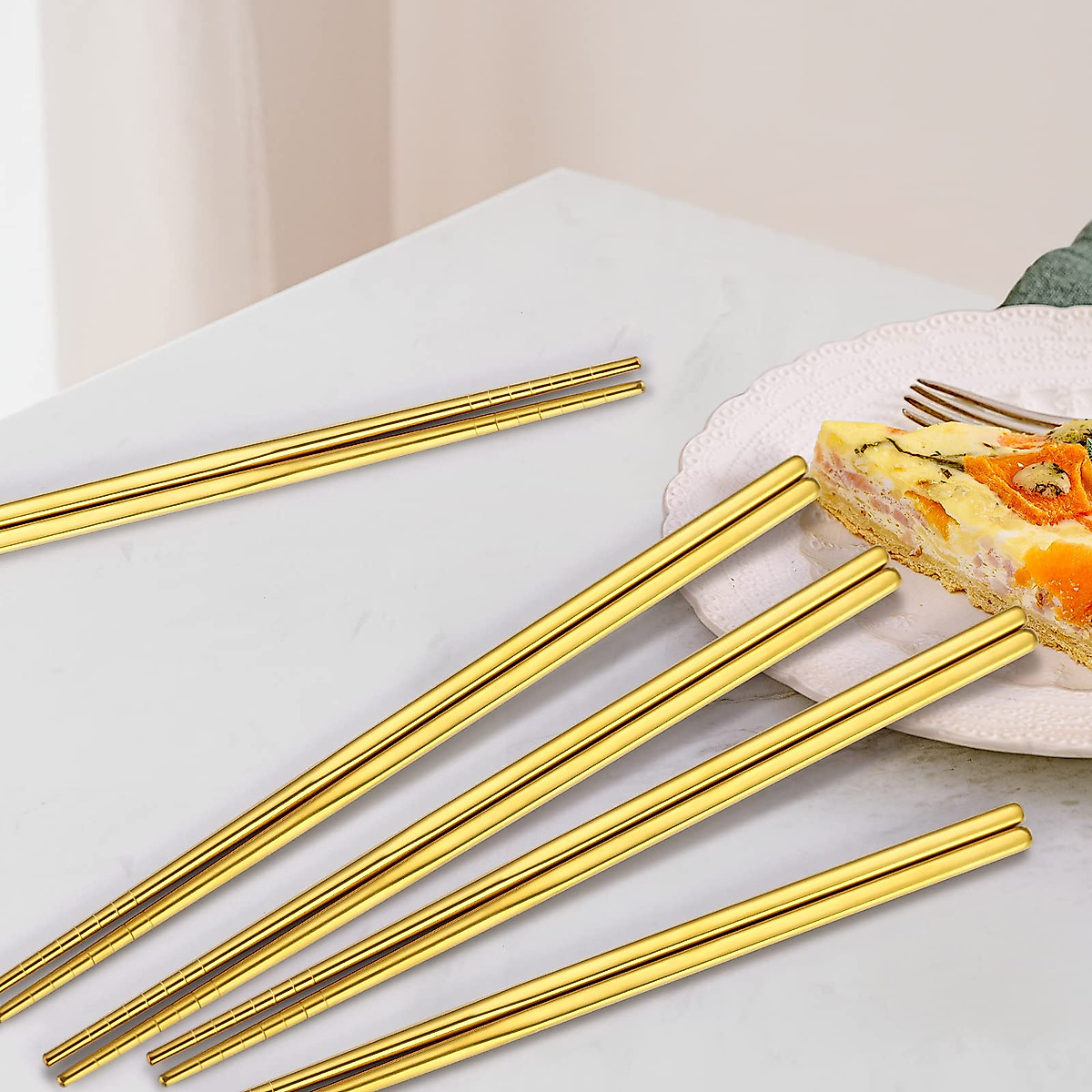 OIULO Gold Stainless Steel Chopsticks - Reusable Chopsticks - 5 Pairs Dishwasher Safe Metal Chopsticks - Easy to Use - Pressure Line Lightweight Chop Sticks- Gift Set（9 Inch ）