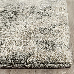 SAFAVIEH Retro Collection Runner Rug - 2'3" x 7', Light Grey & Grey, Modern Abstract Design, Non-Shedding & Easy Care, Ideal for High Traffic Areas in Living Room, Bedroom (RET2139-7980)