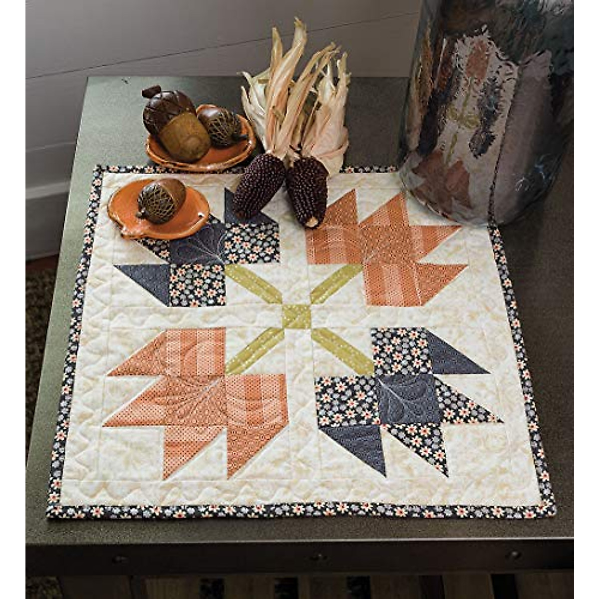 Pat Sloan's Holiday Celebrations: 17 Quilts and More for 6 Seasonal Occasions