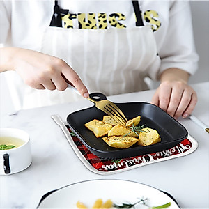 christmas Set of Oven Mitt and Pot Holder Snowman with Xmas Tree Kitchen Oven Gloves and Hot Pads Heat Resistance Non-Slip Surface for BBQ Cooking Baking Grilling Red Buffalo Plaid Check