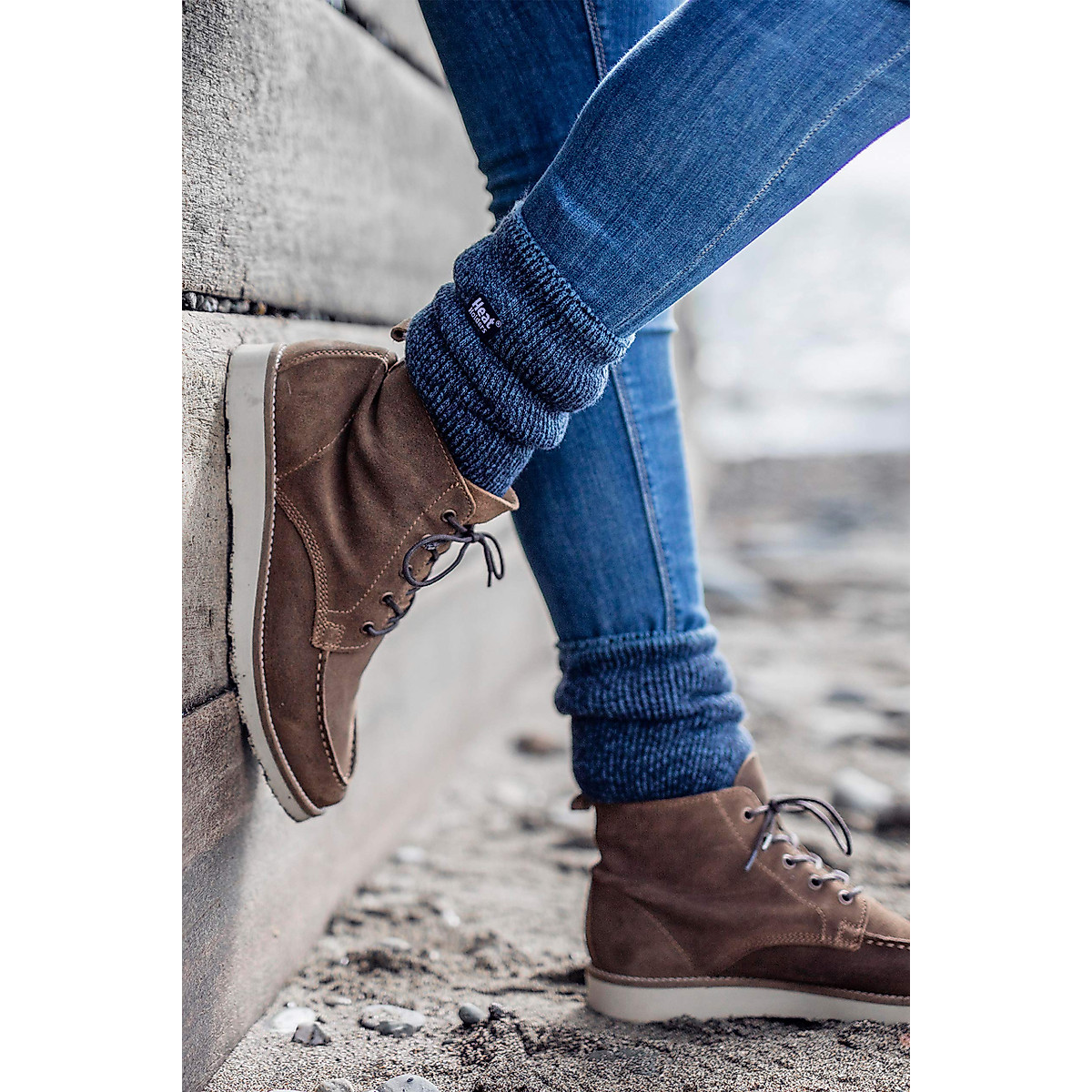 Heat Holders - Mens Winter Warm Thick Bigfoot Thermal Crew Socks Size 13-15 US (Red)