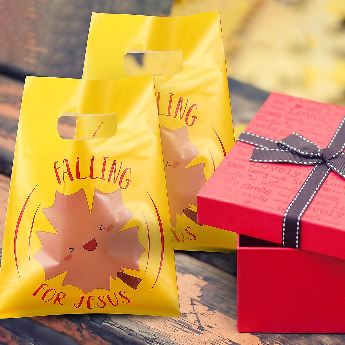 Panelee 100 PCS Thanksgiving Treat Bags Religious Fall Goody Bags Autumn Bags with Handles Christian Maple Fall Leaves Favor Bags for Kids Goody Candy Bags for Thanksgiving Sundayschool Party Supplies