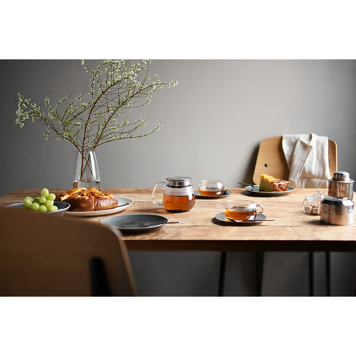 Kinto Stainless Unitea One Touch Teapot 460 ml. Heat-resistant glass teapot with stainless steel strainer and lid.