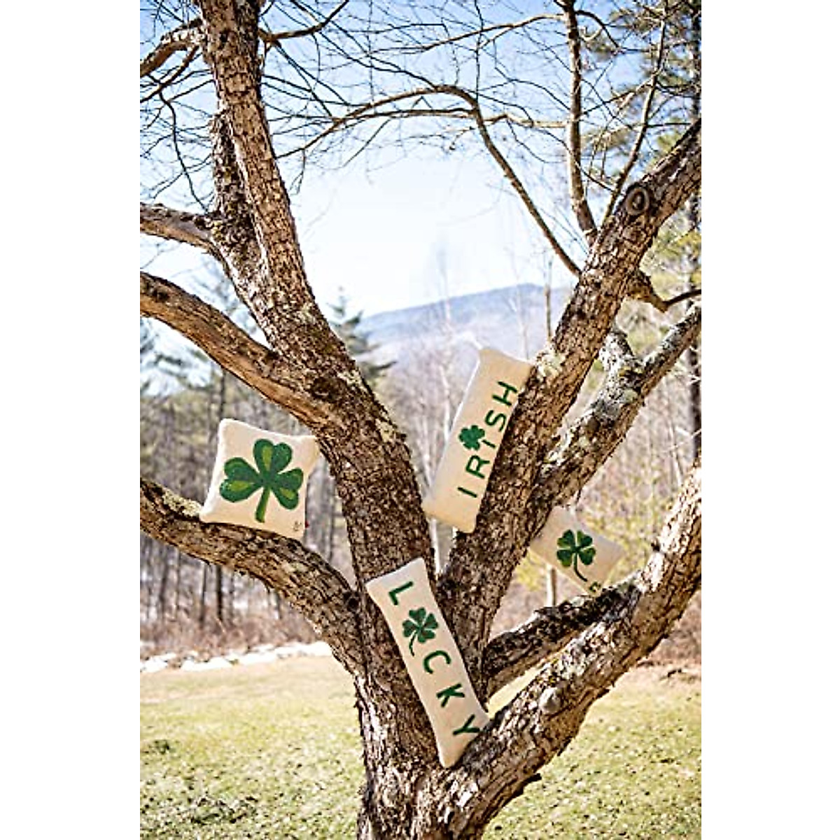 Chandler 4 Corners Artist-Designed Shamrock Hand-Hooked Wool Decorative Throw Pillow (8” x 12”)