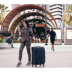 American Tourister Zoom Turbo Softside Expandable Spinner Wheel Luggage, Black, Checked-Medium 25-Inch