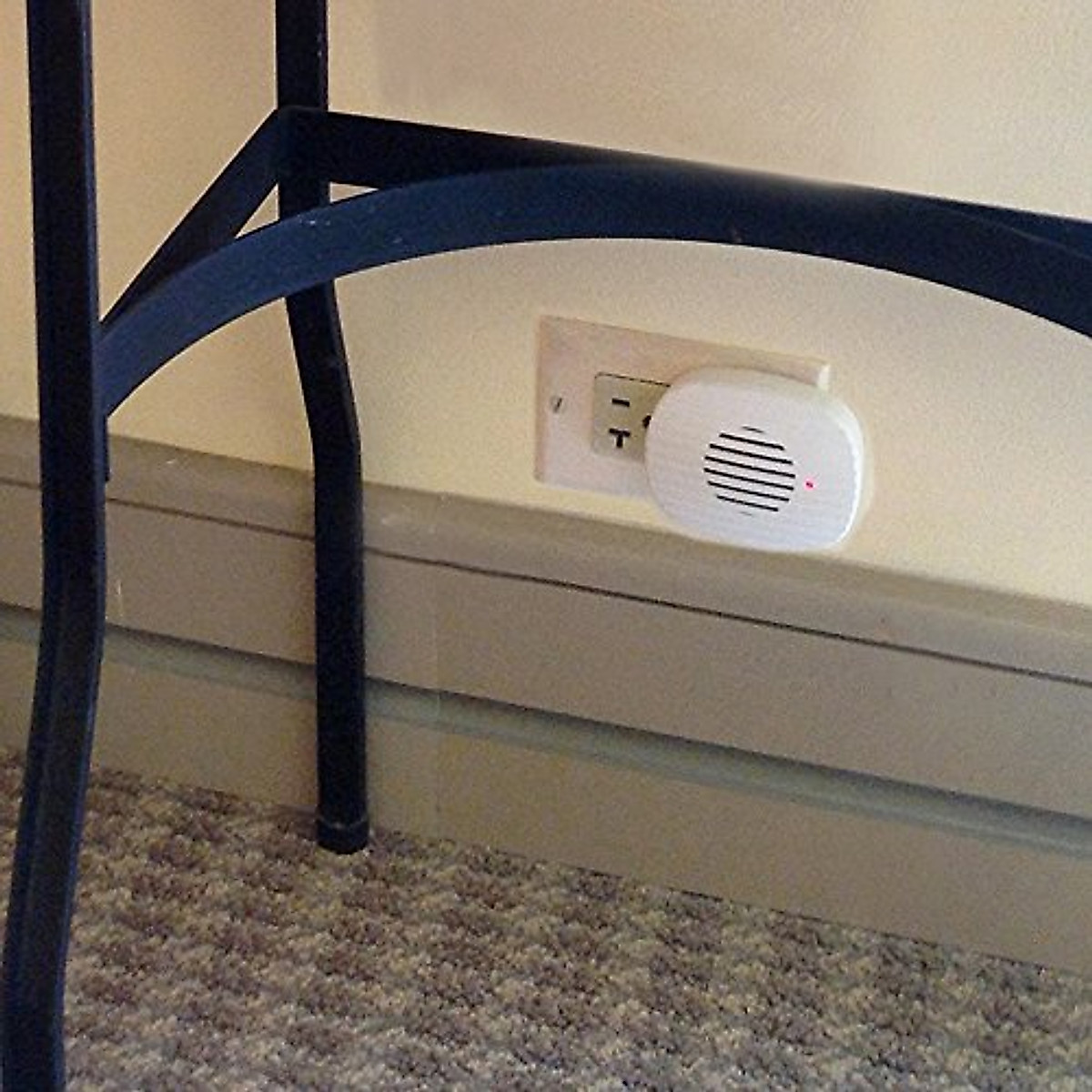 Pest-X All-Pest Rodent and Insect Chaser 220 Volt Pest Control 500 sq. mt.