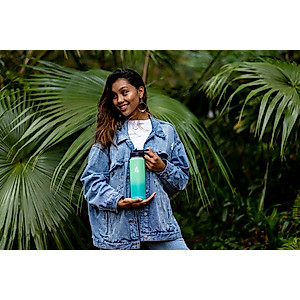 HYDRO CELL Stainless Steel Insulated Water Bottle with Straw - For Cold & Hot Drinks - Metal Vacuum Flask with Screw Cap and Modern Leakproof Sport Thermos for Kids & Adults (Mint/Green 24oz)