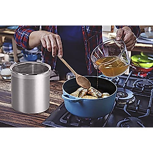 Oggi Stainless Steel Jumbo Grease Container with Removable Strainer and Snug Lid. Perfect container for fryer oil, bacon drippings, lard and ghee oil. Large capacity can - 1 Gall / 4 Qt / 3.75 Lt
