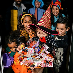 AXYEEUR 200 Pcs Halloween Candy Bags,Halloween Self Adhesive Clear Cookie Treat Bags,6 Styles Halloween Cellophane Bags for Party Favors Supplies