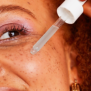 Isle of Paradise Hyglo Face Hyaluronic Self Tan Serum - Hydrating and Brigtening Gradual Tan Facial Serum, Vegan and Cruelty Free, 1.01 Fl Oz