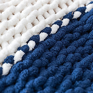 iDIY Chunky Yarn 3 Pack Skein (72 Yards) - Light Grey - Fluffy Chenille Yarn Perfect for Soft Throw and Baby Blankets, Arm Knitting, Crocheting and DIY Crafts and Projects! Homemade Holiday Gift