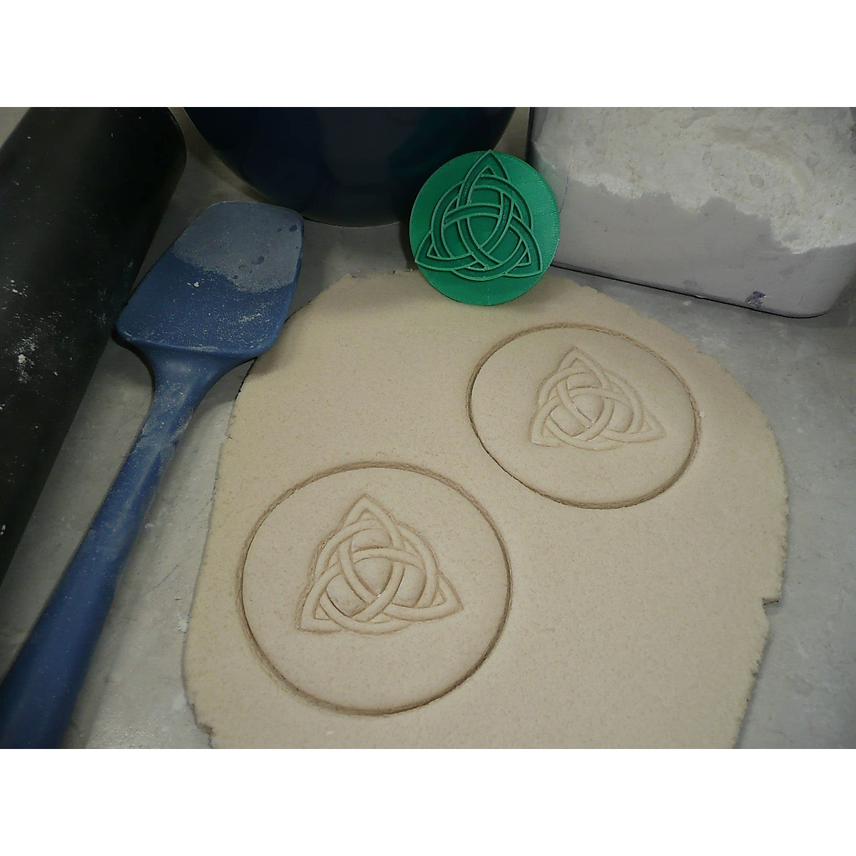 CELTIC KNOT ETERNITY SYMBOLS SET OF 5 COOKIE STAMP EMBOSSERS MADE IN USA PR1616 Multicolor