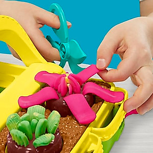 Play-Doh Blooming Flower Garden Toy Playset, Nature Pretend Play, Kids Arts & Crafts Ages 3+