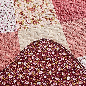 Qucover Quilt Queen Size, 3 Piece Multicolour Patchwork Print Red Pink Beige Floral Reversible Quilts Set, Soft Microfiber Lightweight Quilt Bedspread Bedding Set for All Seasons