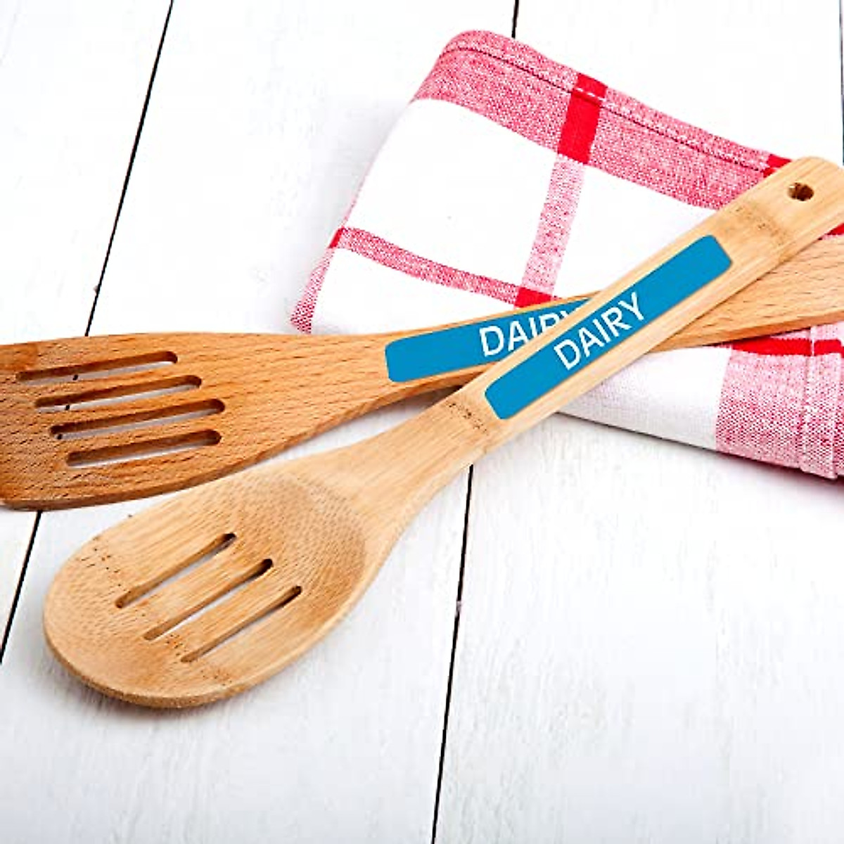 Lovable Labels Kosher Labels, 120 Pre-Printed Meat, Dairy and Pareve Kosher Stickers, Microwave, Freezer and Dishwasher Safe, Color Coded Kitchen Stickers for Kosher Kitchen. (Blue/Red/Green)