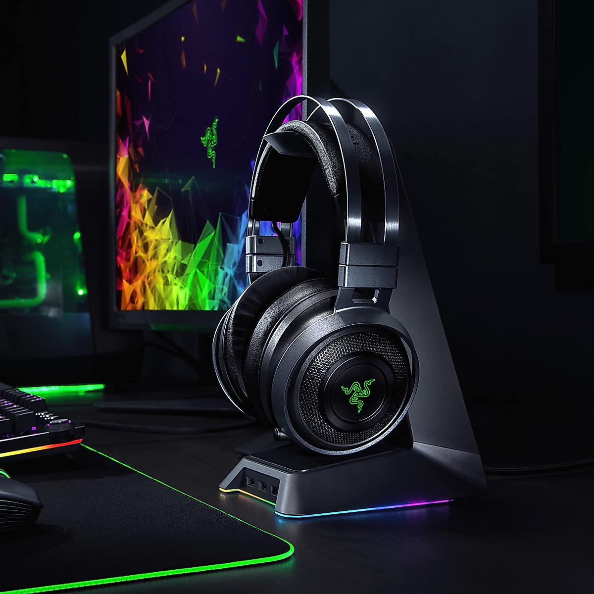 Razer Nari Ultimate Wireless 7.1 Surround Sound Gaming Headset: THX Audio & Haptic Feedback - Auto-Adjust Headband - Chroma RGB - Retractable Mic - For PC, PS4, PS5 - Black